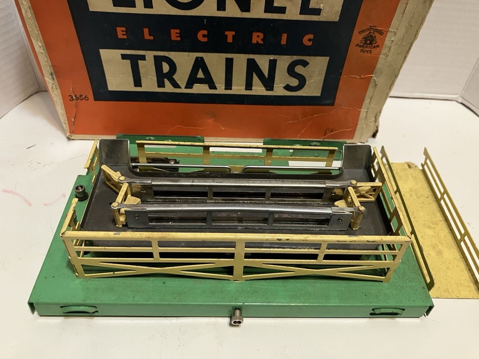 Lionel No. 3656 Operating Cattle Car with original box | eBay