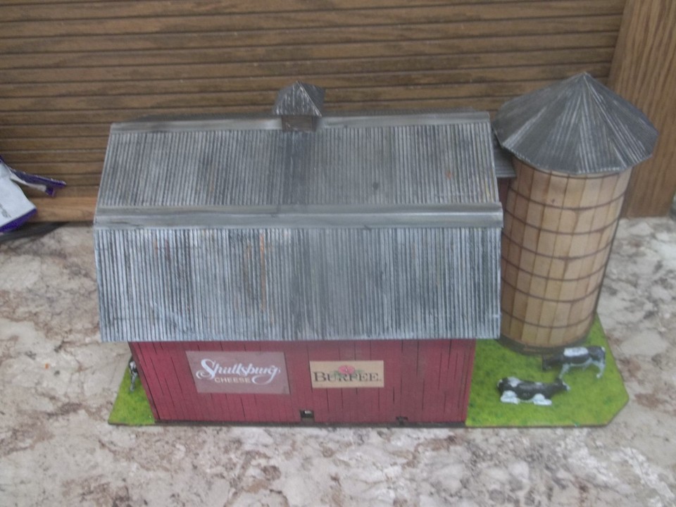Menards 279-1992 O Gauge Red Barn 1/50 Scale | eBay