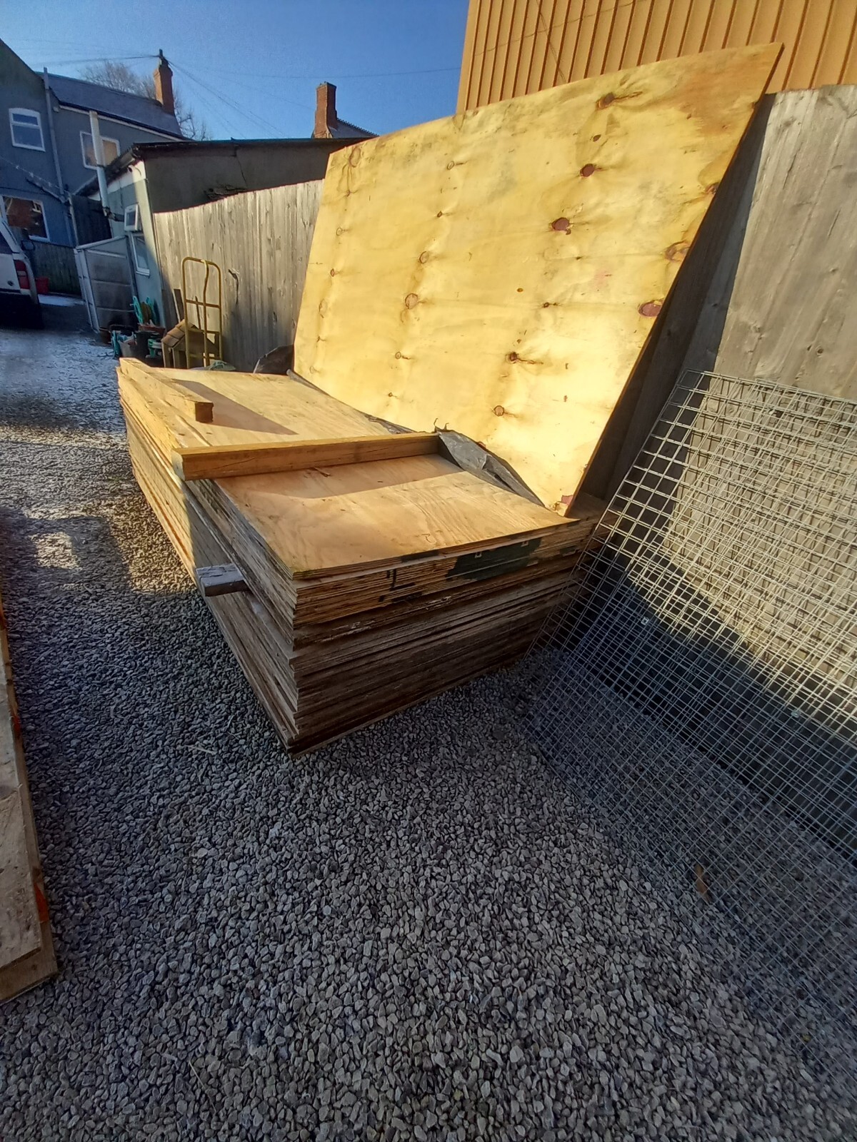 18mm-8x4-full-size-plywood-sheets-shuttering-ply-and-structural-ply