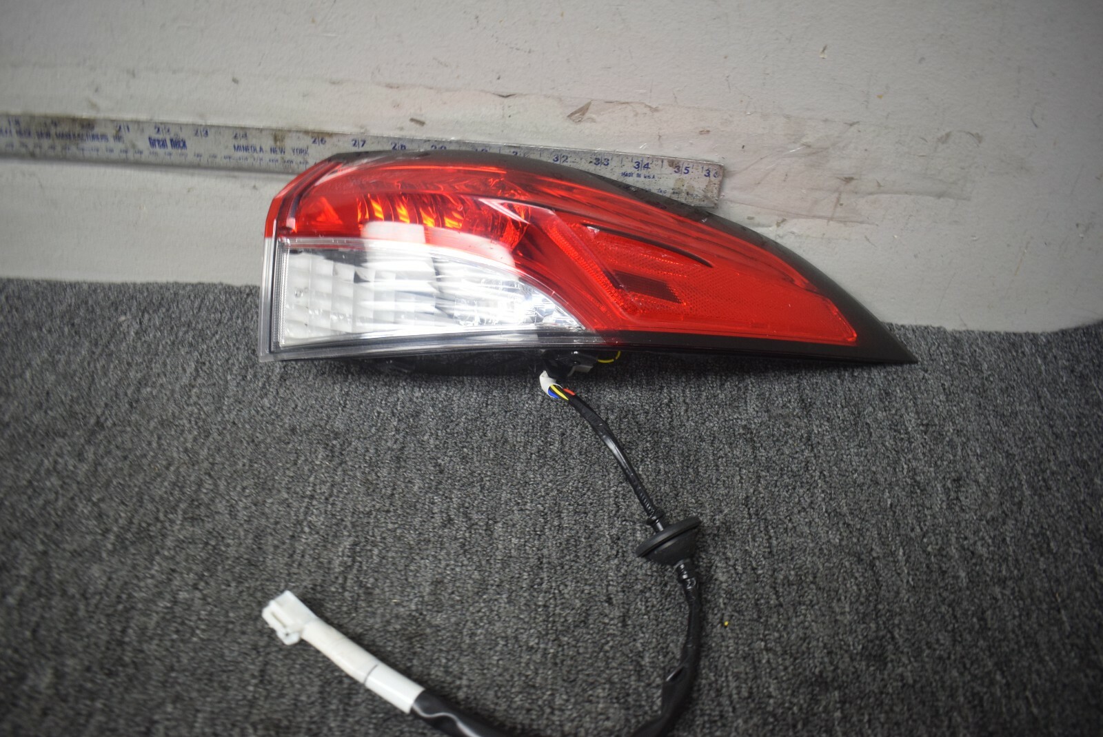 TOYOTA REAR TAIL LIGHT FACTORY OEM | eBay