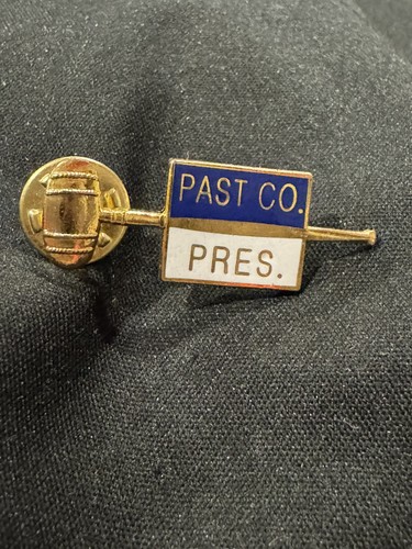 American Legion Past Commanders Club gavel Gold Tone Lapel Uniform Pin ...