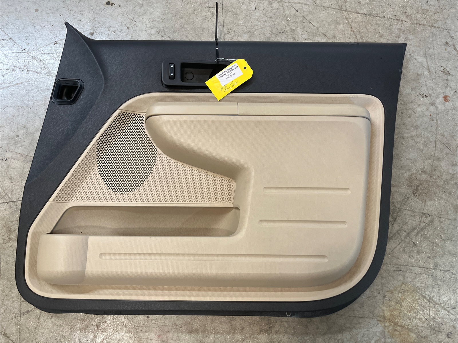 2007 - 2010 Ford Edge Passenger Side Right Front Door Trim Panel Trim ...