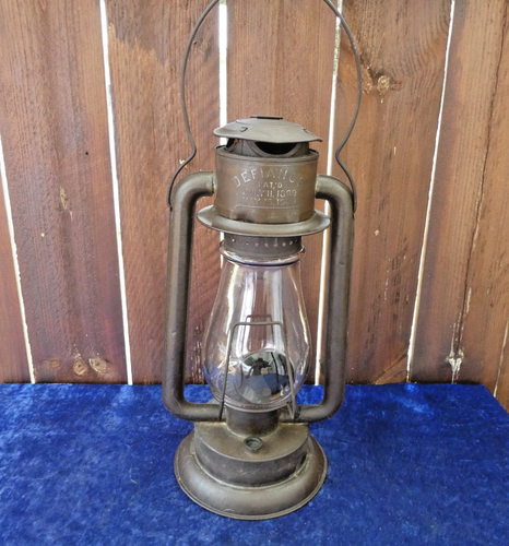 VINTAGE DEFIANCE D.L. & S. CO TUBULAR 16" LANTERN W. MAGNIFIER CLEAR ...