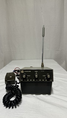 Johnson Messenger III CB Radio with Power Supply Mic Antenna Untested ...