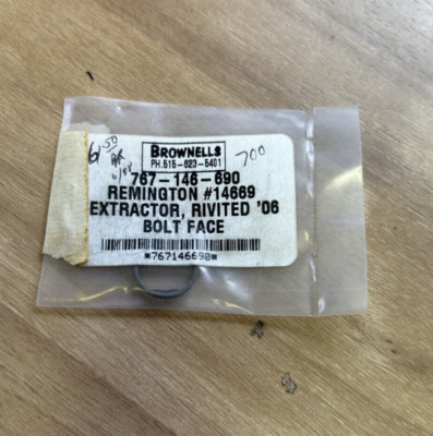Remington 700 Rifle, Extractor- Rivet Type, '06 Bolt Face, part# 14669 ...