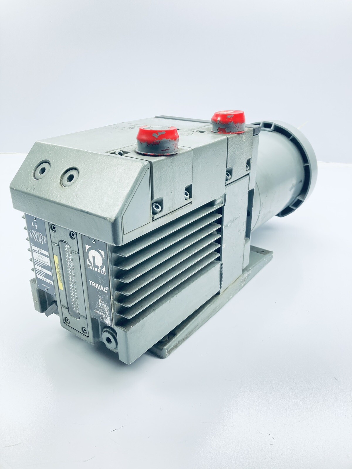 LEYBOLD D16B TRIVAC VACUUM PUMP W/ GE 5K49PN4167 AC MOTOR 1HP 60HZ 460V ...