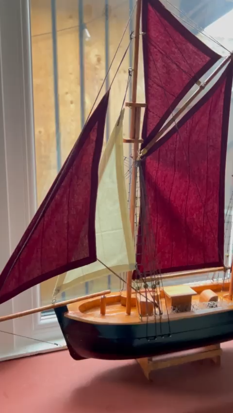 Brixham Trawler Model Yacht, Classic Fishing Boat Replica for Nautical ...