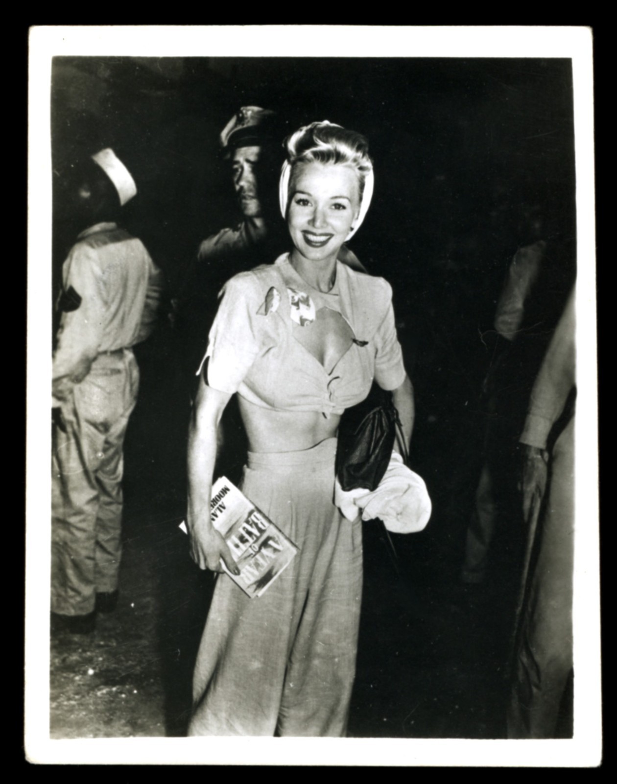 Vintage HOLLYWOOD PINUP Studio Photo 1940s ACTRESS CAROL LANDIS USO ...