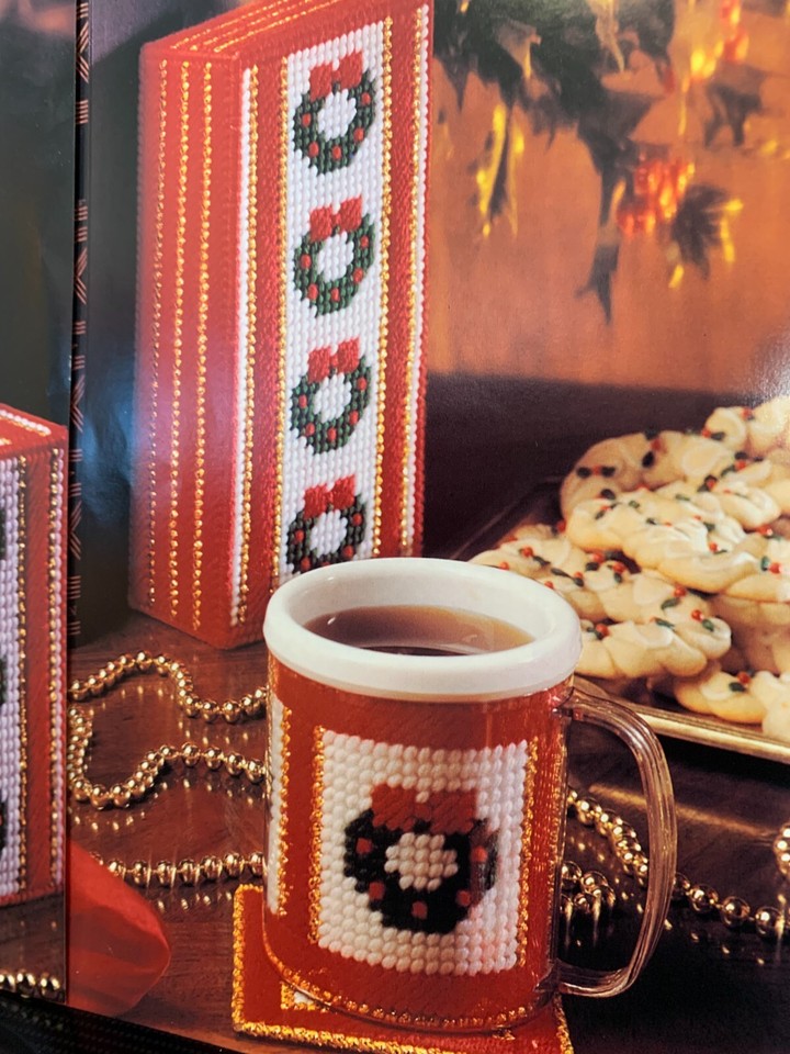 Christmas / Winter Plastic Canvas Patterns Wall Decor Centerpiece Card ...