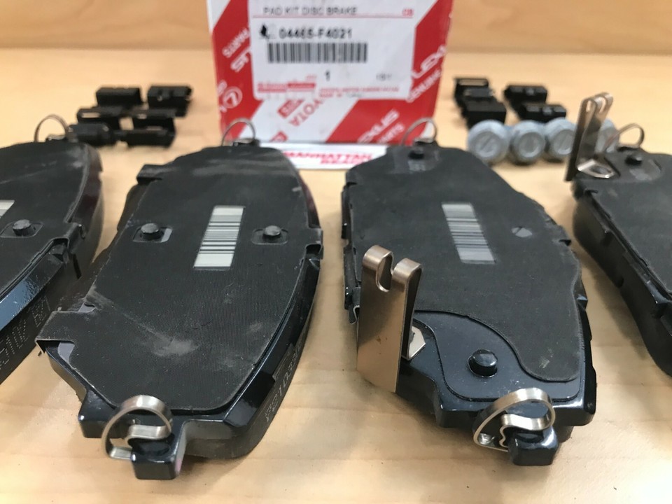18-19 TOYOTA C-HR FRONT BRAKE PADS GENUINE TOYOTA 04465-F4021 OEM | eBay