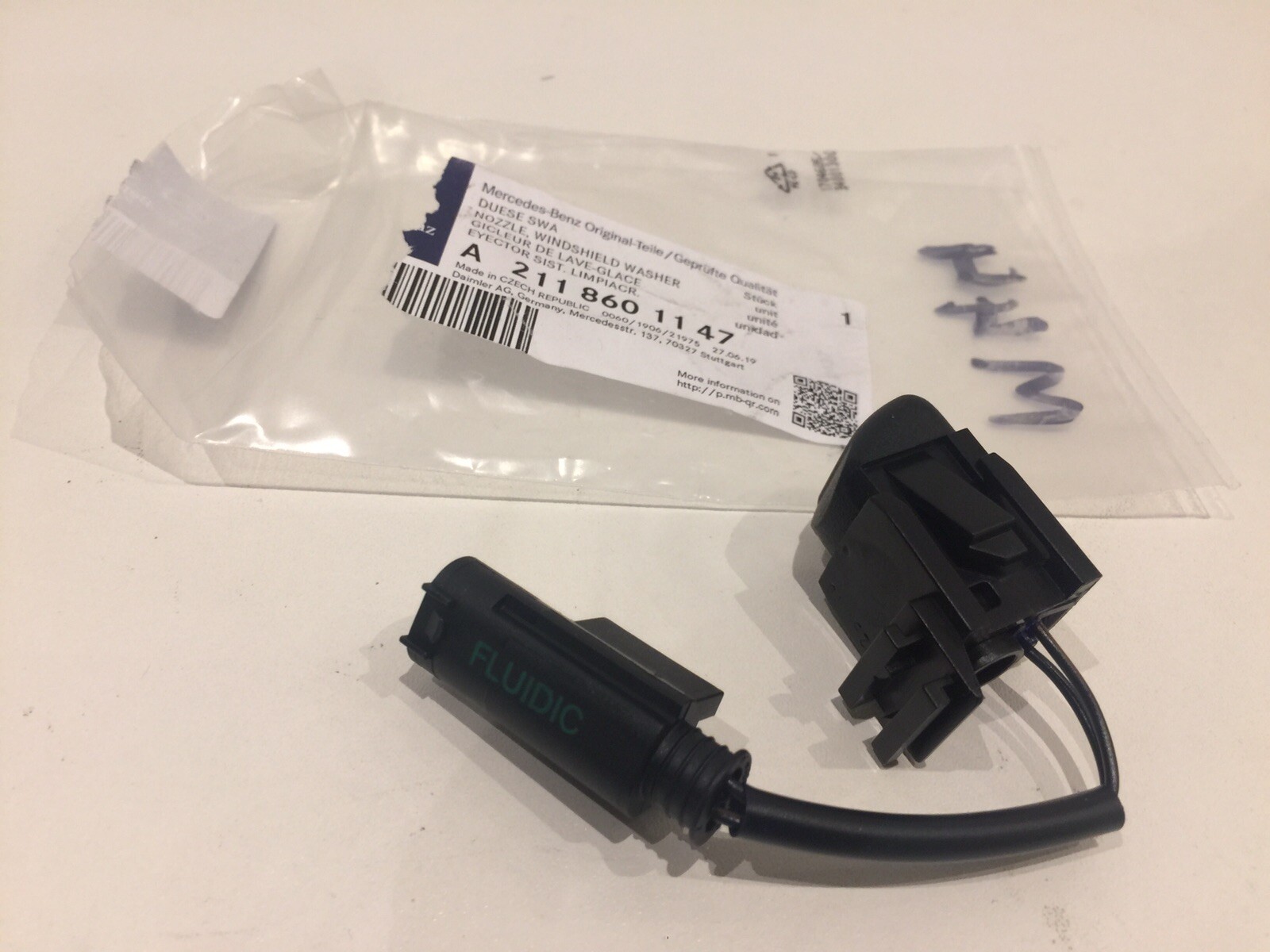 Mercedes-Benz A2118601147 Heated Washer Jet Nozzle for sale online | eBay