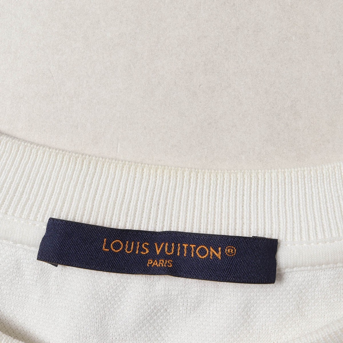 LOUIS VUITTON RM232Q TCL HIY49W T-shirt M White authentic LOUIS VUITTON RM232Q TCL HIY49W T-shirt M White authentic