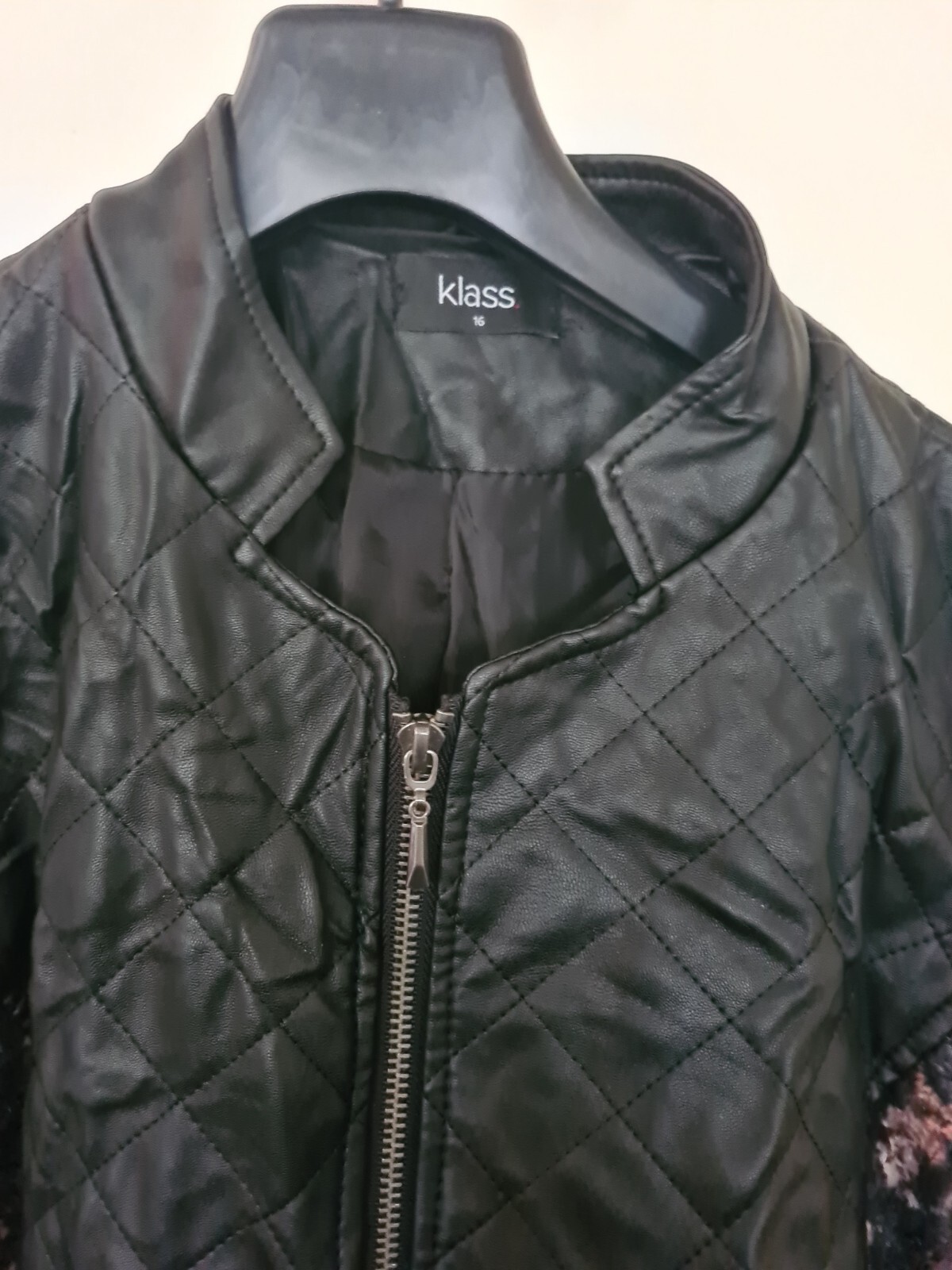 Klass Floral and Faux Leather Lined Jacket Black/Multi Size 16 RRP £50. ...