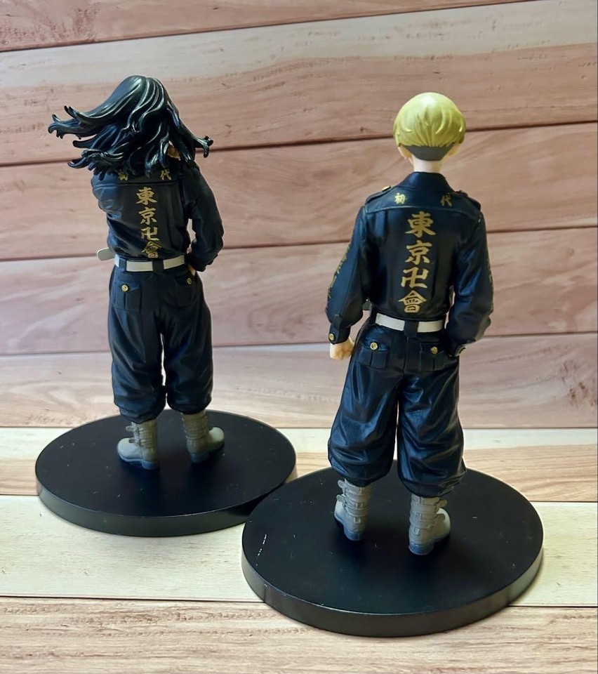 Tokyo Revengers Chifuyu Matsuno Figure Set of 2 Collectible Figures | eBay