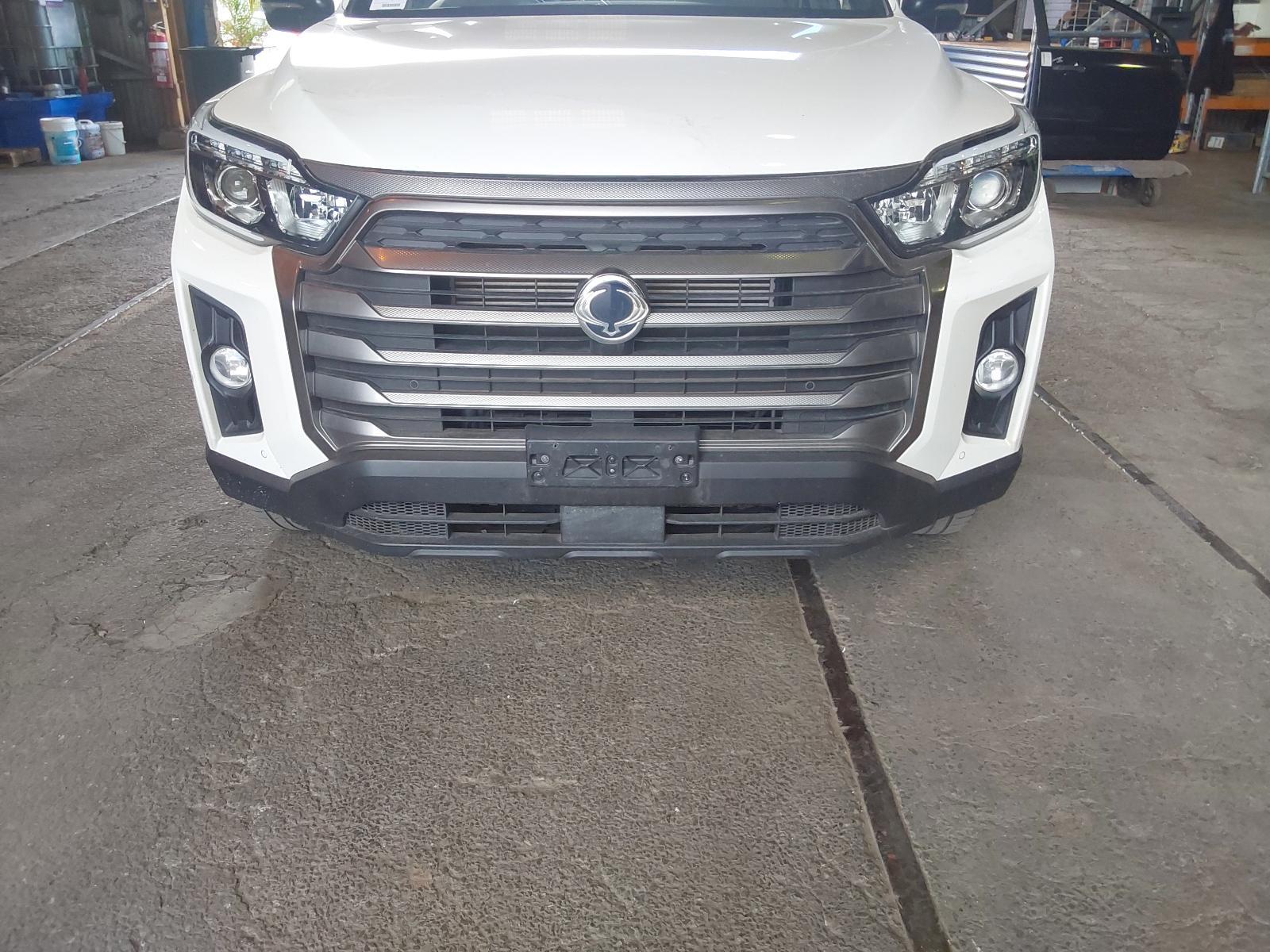 SSANGYONG MUSSO BONNET HINGE/STRUT HINGES (PAIR), Q200 SERIES, 08/18 ...