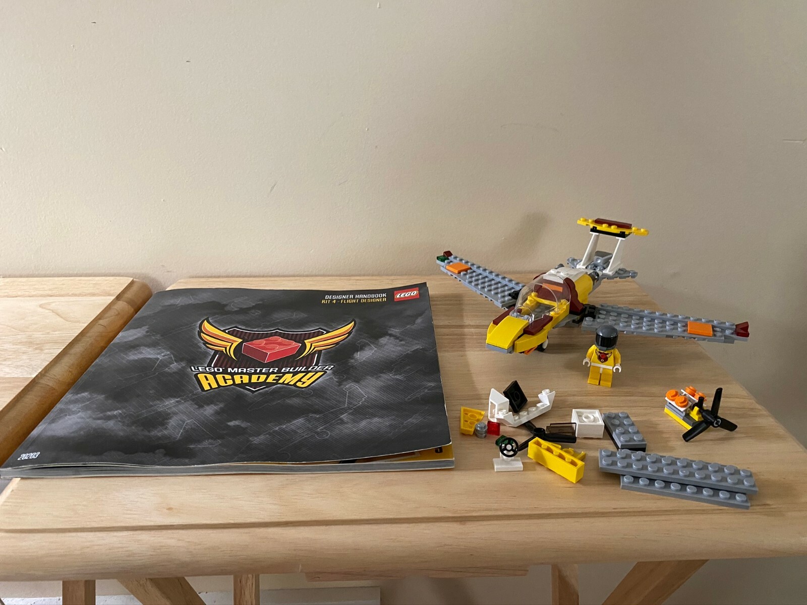 LEGO Master Builder Academy Set 20203: Flight Designer Airplanes | eBay
