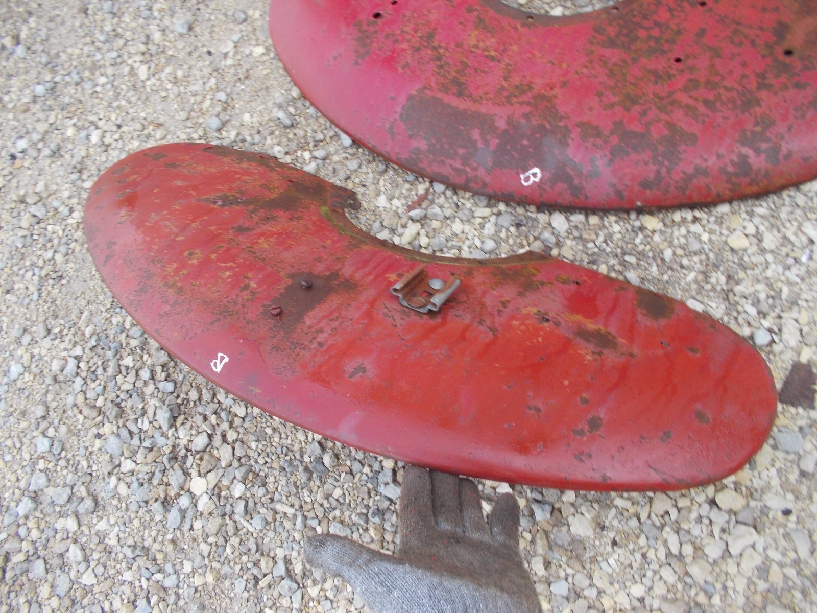 Farmall B Tractor Original IH pair set of clamshell fender fenders | eBay