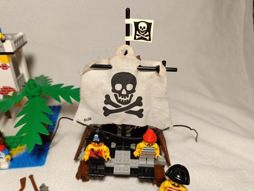 Lego PIRATES 6260 Shipwreck Island + 6265 Sabre Island + 6261 Raft ...