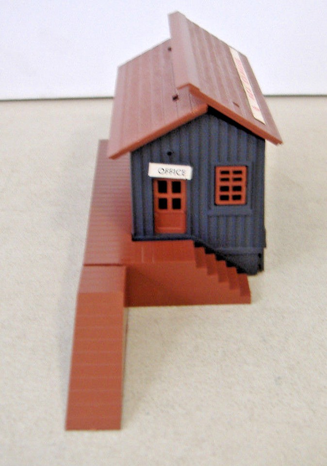BACHMANN BROS.~PLASTICVILLE HO SCALE~FREIGHT STATION 2610-100~WITH BOX ...