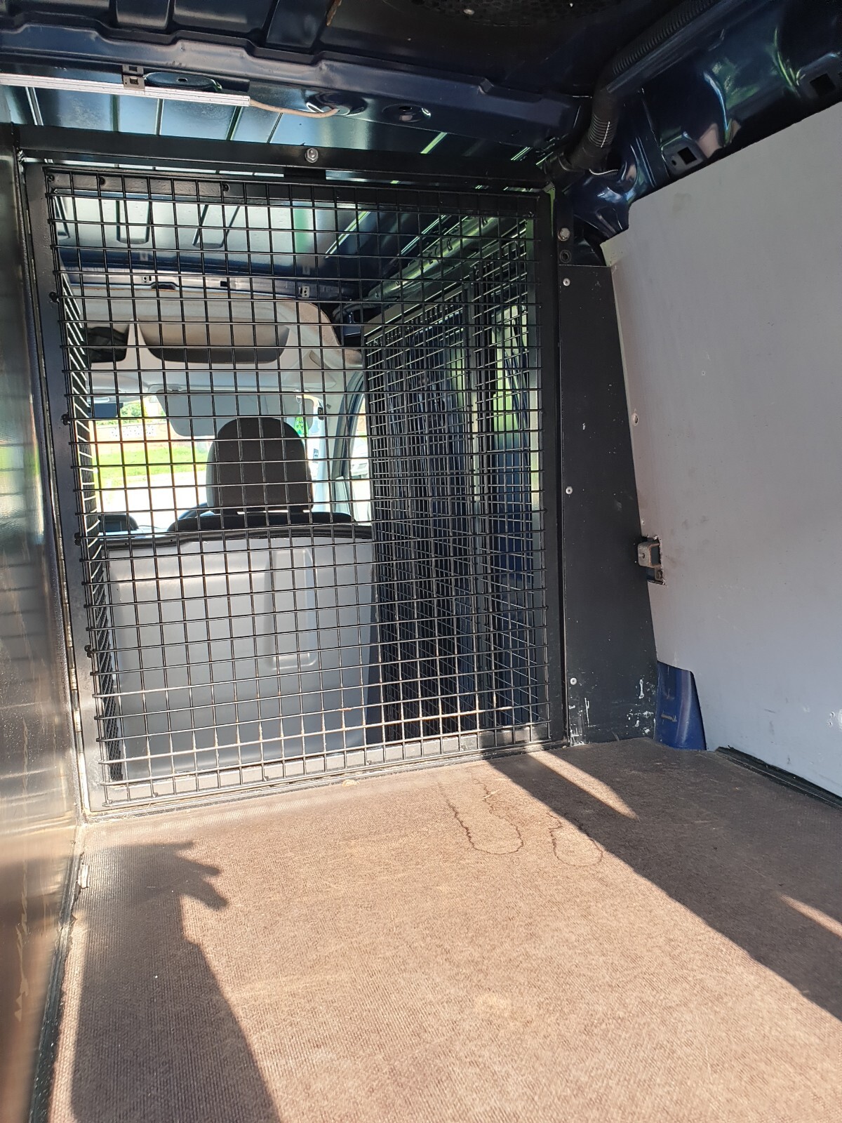 Jumbo Metal Pet Transport Cage, Van, 5 Separate Sections, Dog Ceates ...