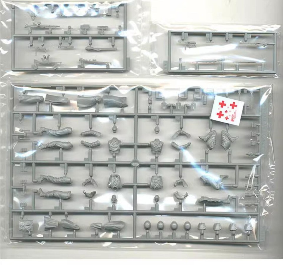 DRAGON 6119 1/35 Fallen Comrade（ Aachen 1944）Model Kit | eBay