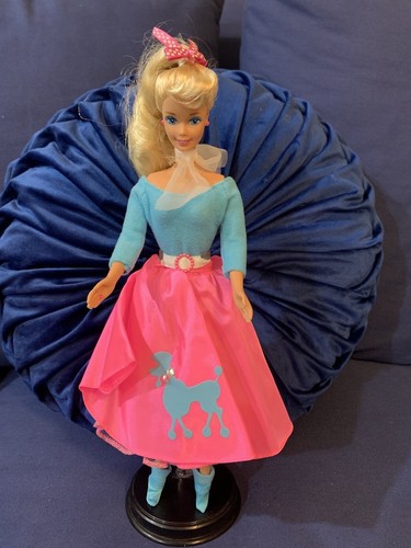 1996 Mattel Special Edition #15820 Fifties Fun Barbie with Poodle Shirt ...