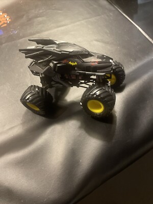 Monster Jam Batman Street Justice Batmobile Truck New 1:24 DC Comics ...