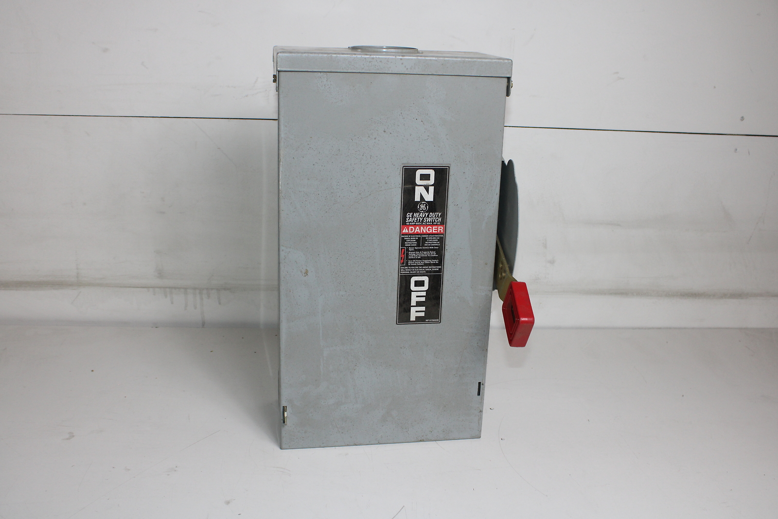 GE NNB THN3362R Safety Switches THN 3P 60A 600V 50/60Hz 3Ph Non Fusible ...