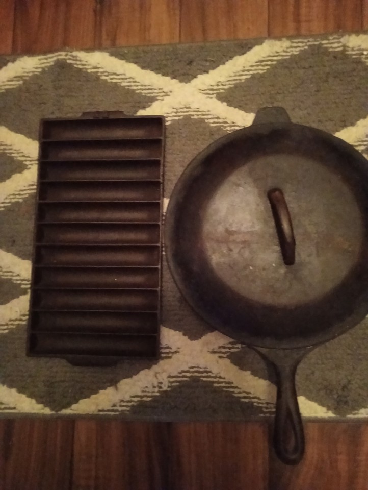 No.22 Cornbread Pan Stick And No. Cast Iron Chicken Fryer With A Lid | eBay