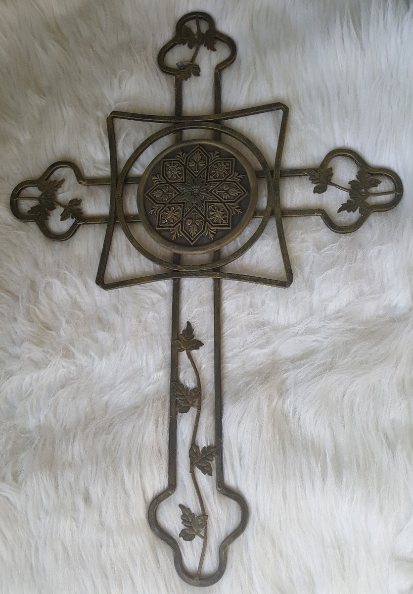 Rustic Wrought Iron Metal Crosses