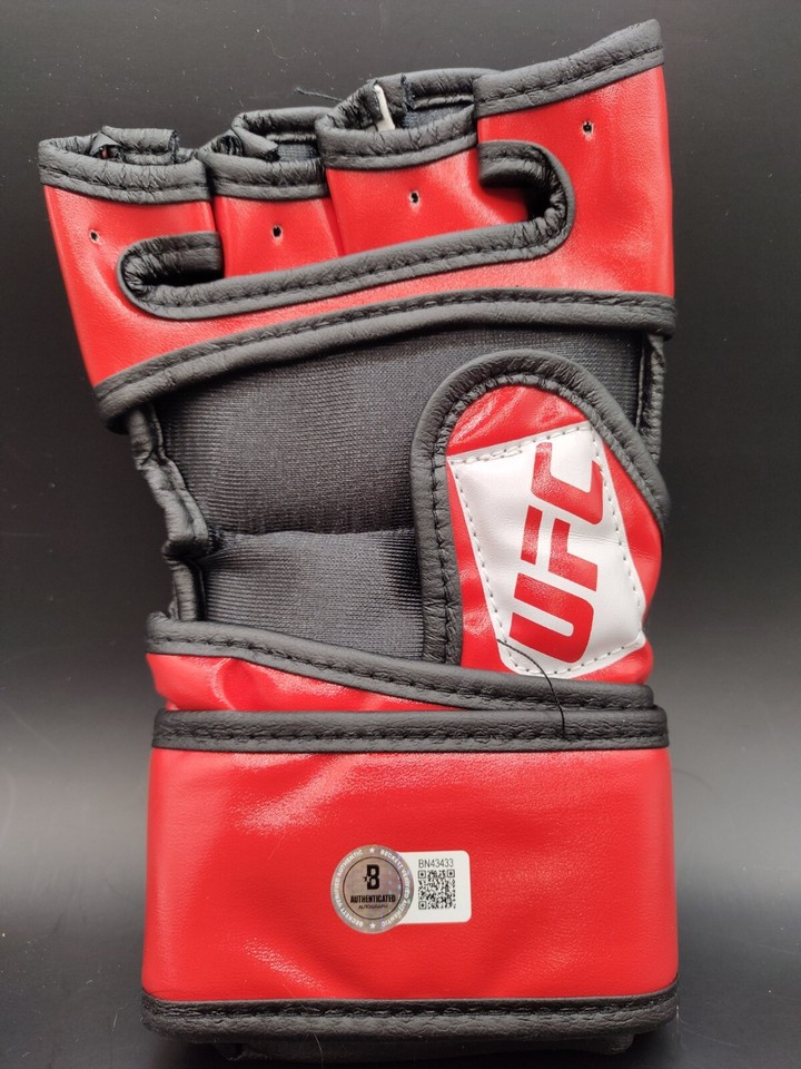 Tabitha Ricci Baby Shark SIGNED UFC Fighter Glove Beckett BAS COA ...