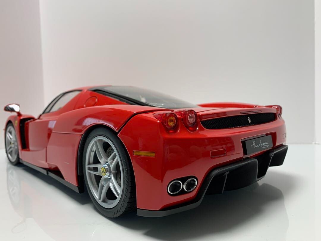 Coche De Enzo Ferrari Vector Ferrari Ilustraciones Stock, Vectores, Y