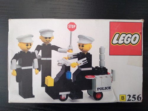 LEGO 256 - POLICIERS AVEC MOTO - POLICE - ANNÉE 1976 - COMPLET - TRÈS ...