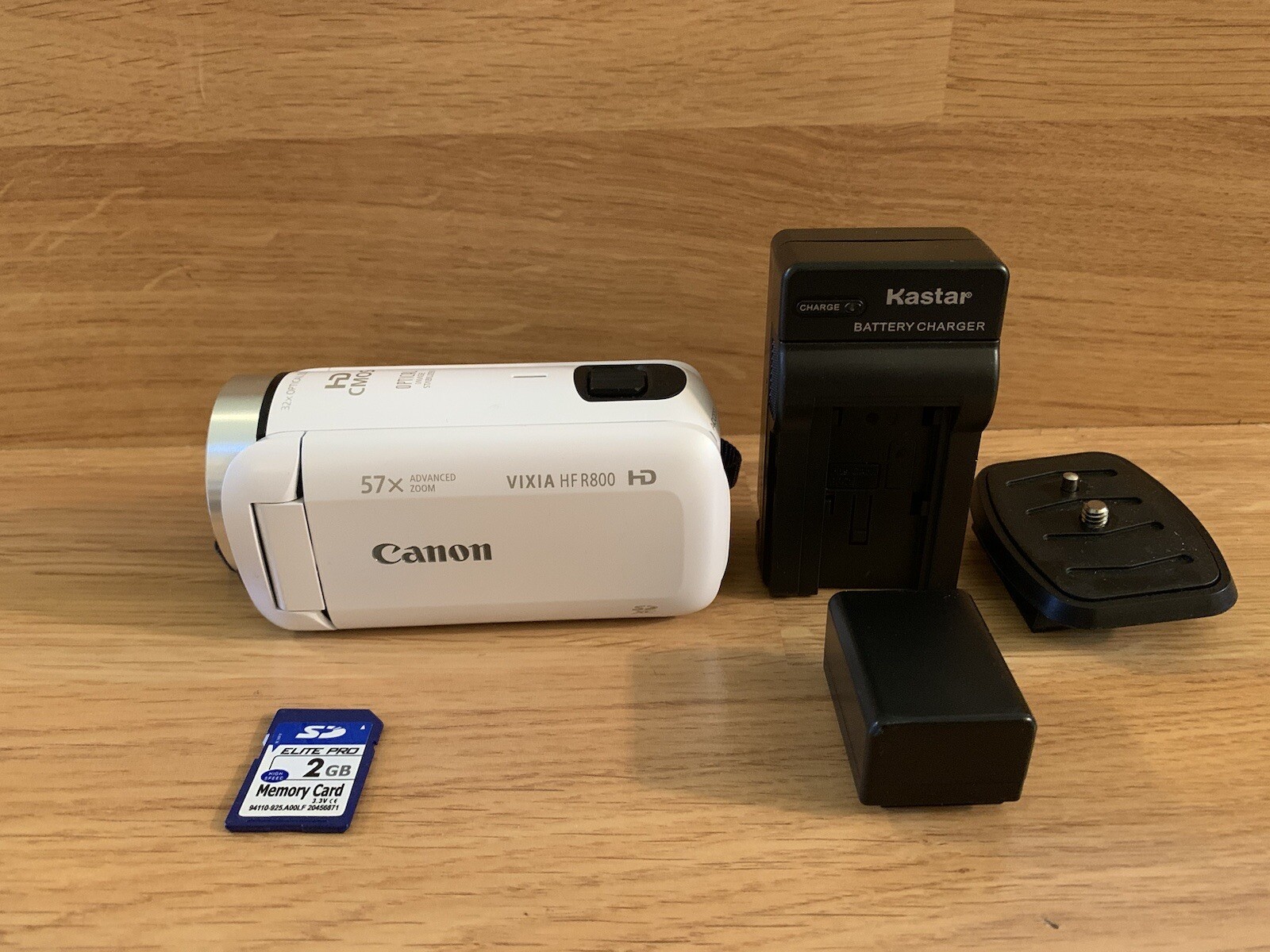 Canon Vixia HF R800 57x Advanced Zoom 3.28MP HD Camcorder | eBay