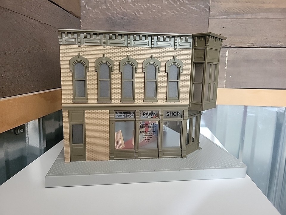 O Scale MTH PAWN SHOP OPPOSITE CORNER BUILDING ILLUMINATED w/BLINKING ...