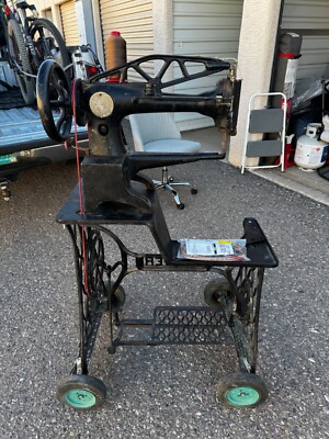 Sewing Machines - Singer 29-4