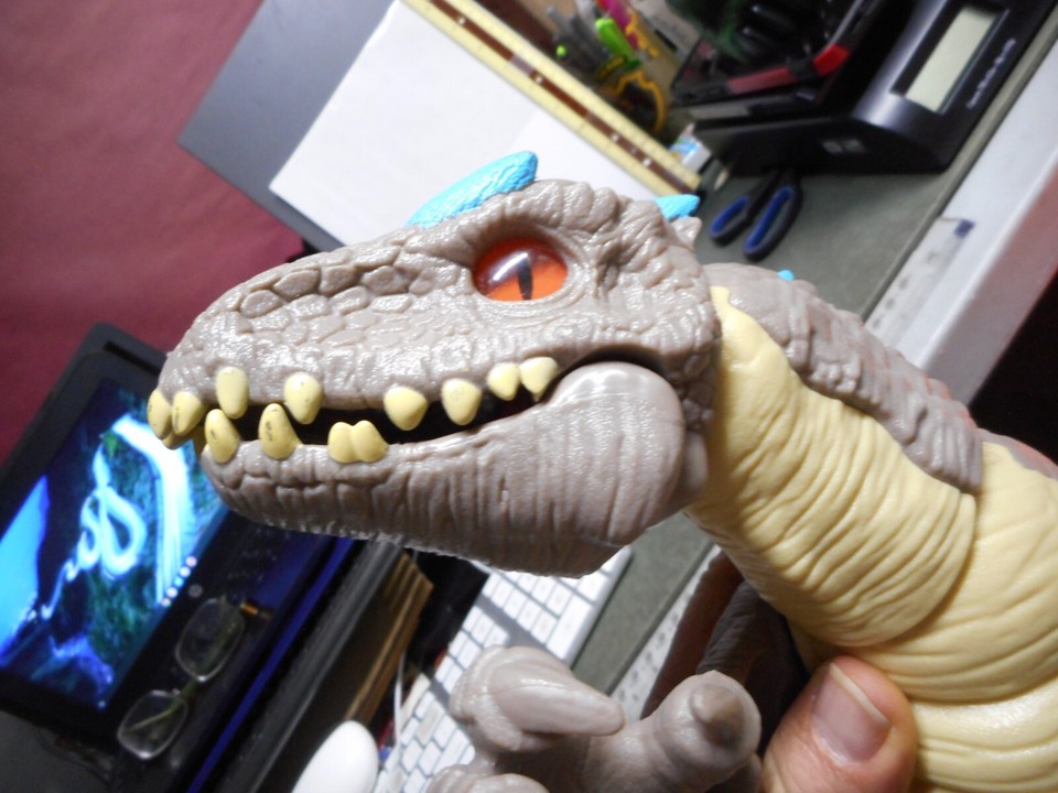 Jurassic World Dinosaur - Imaginext Action Figure T-Rex -Thrashing ...