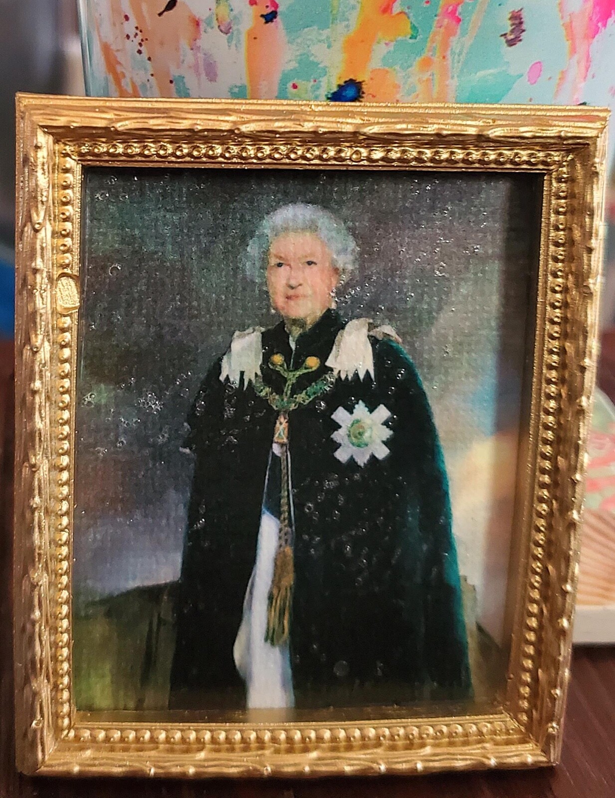 DOLLHOUSE MINIATURE GOLD FRAMED ART PORTRAIT (Older) QUEEN ELIZABETH II ...