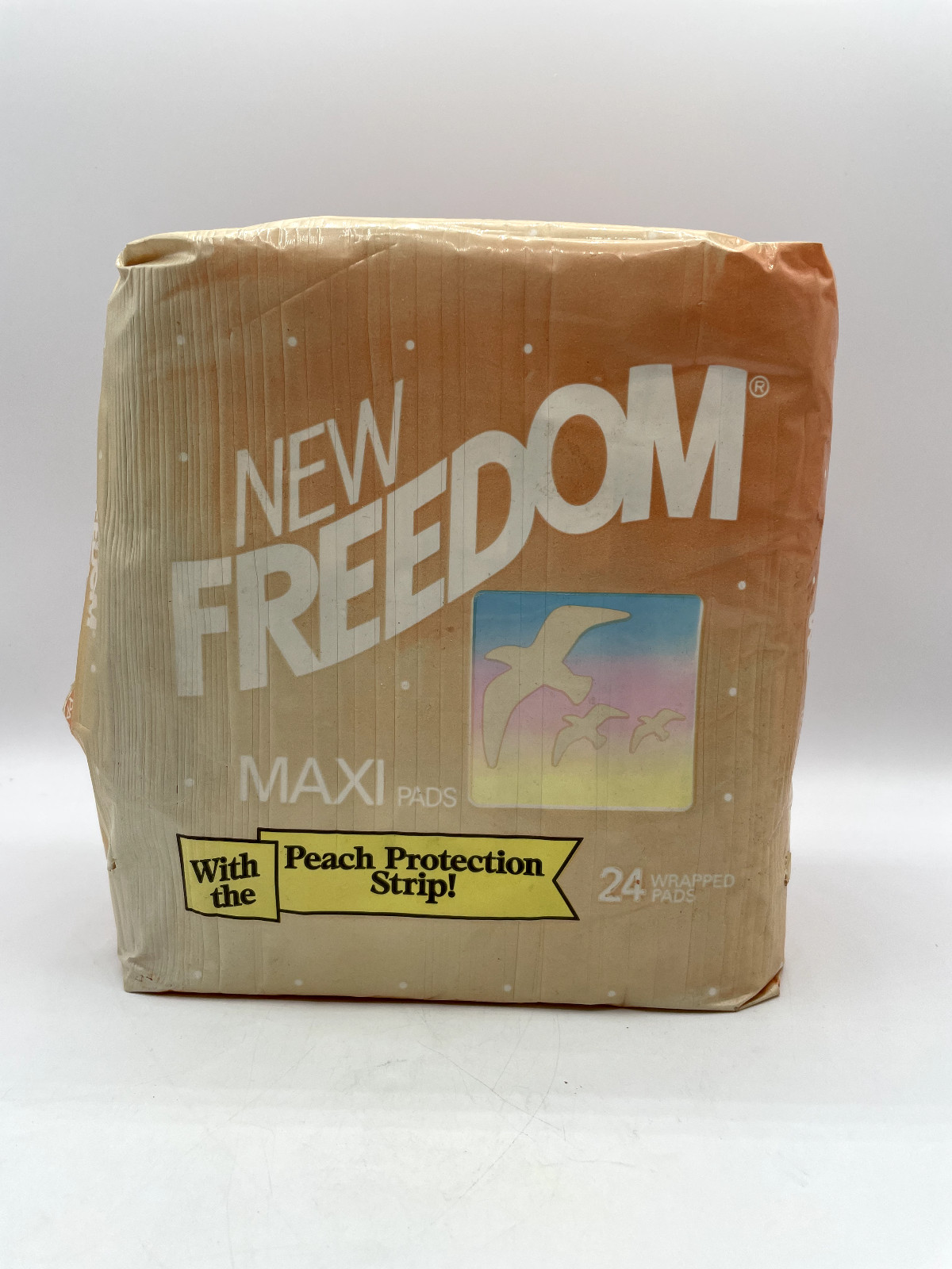 Vintage Kotex Freedom Maxi Pads 24 ct 1982 with Peach Protection Strip READ