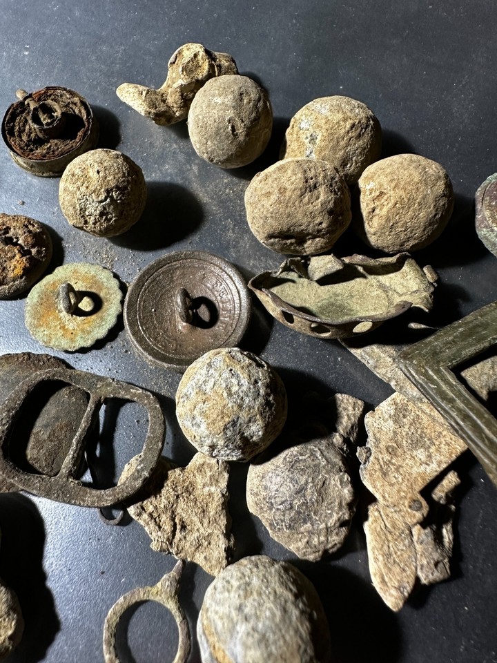 European Relics Musket Ball Belt Buckle Buttons Necklace Bodenfund ...