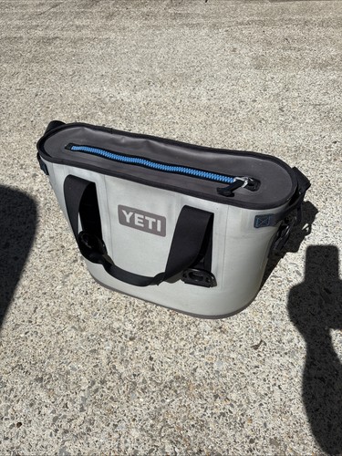 Yeti Hopper 20 Soft Cooler With Strap Large Bag Fog Gray Zip Lunchbox ...
