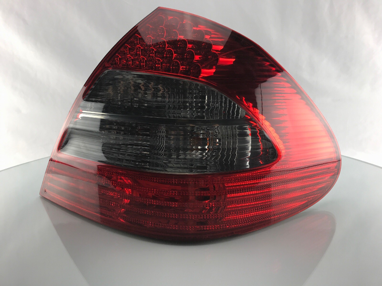 2007-2009 Mercedes-Ben E-Class W211 Tail Light RH Passenger OEM Used ...