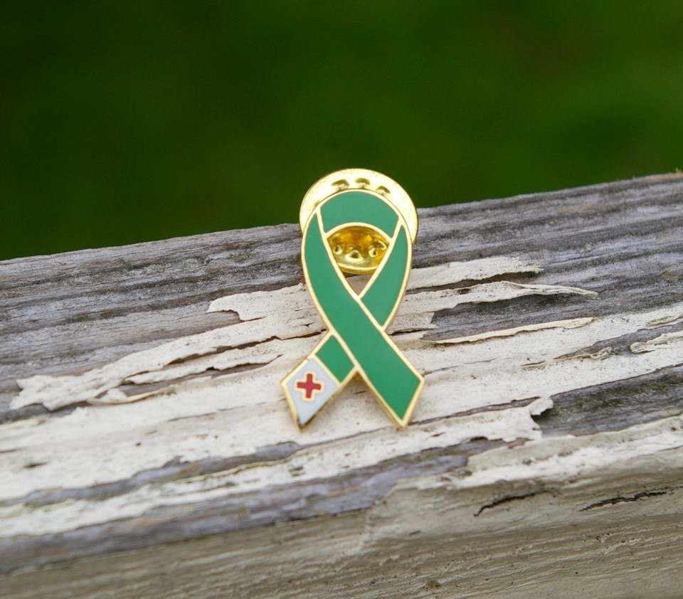 American Red Cross Green Ribbon Illness Awareness Metal & Enamel Pin ...