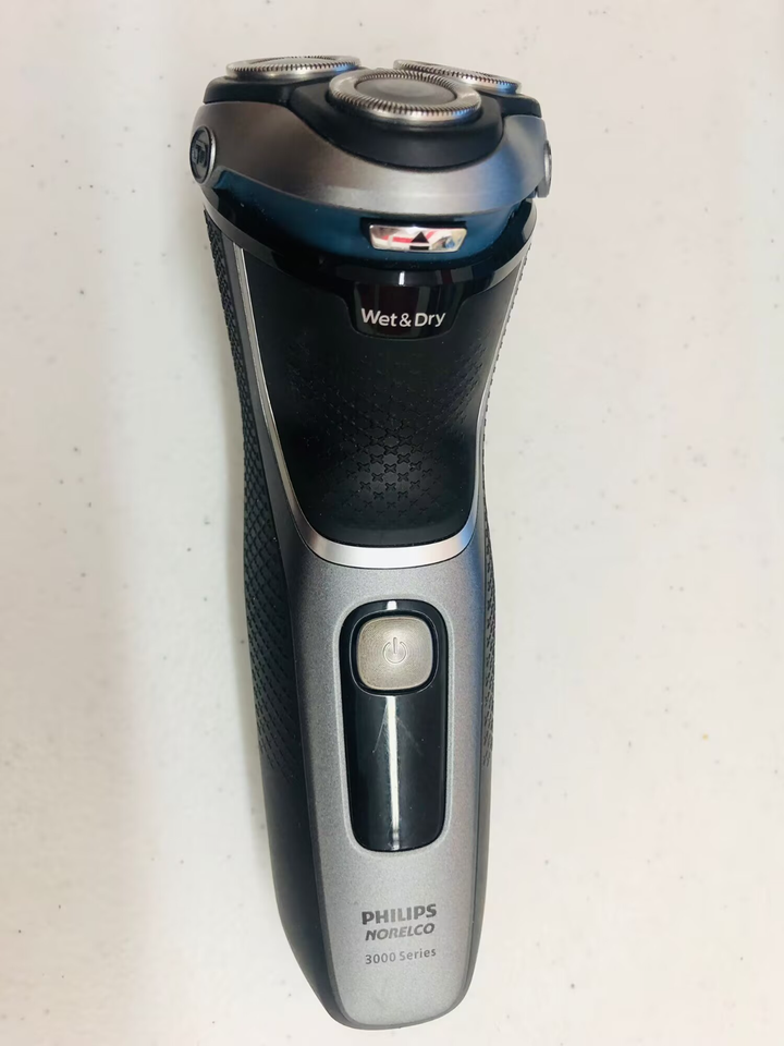 Philips Norelco 3900 Series, Wet and Dry Electric Shaver Charging Stand ...