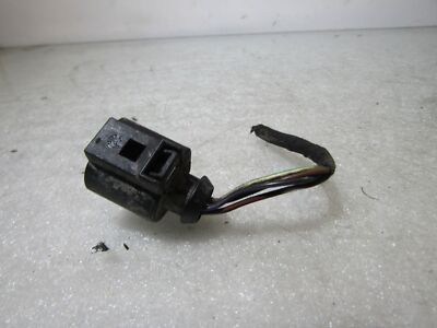 VW Volkswagen Golf Mk5 2.0 TDI brake master cylinder sensor connector ...