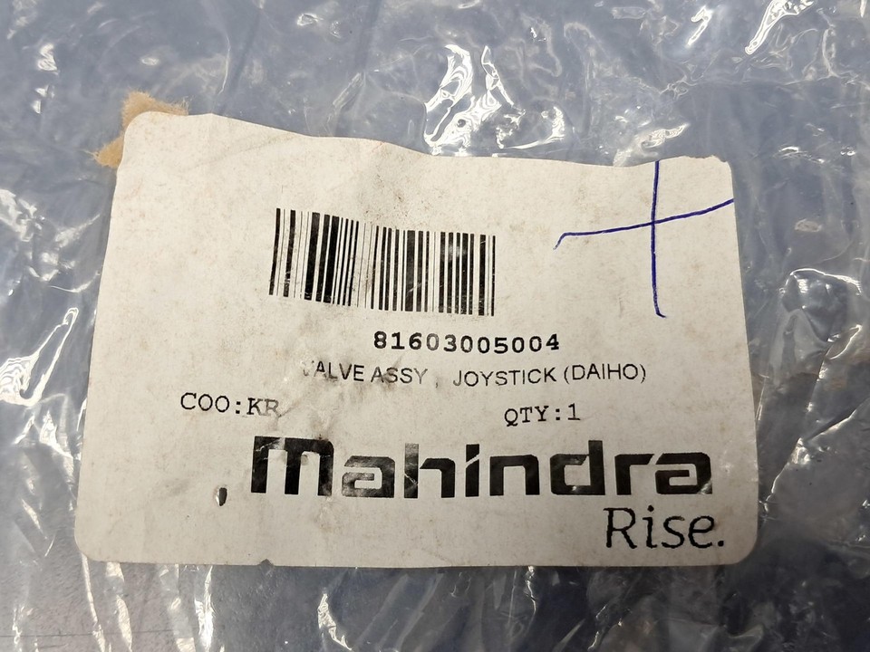 Mahindra 81603005004 EMax Front‑End Loader Control Valve & Joystick ...
