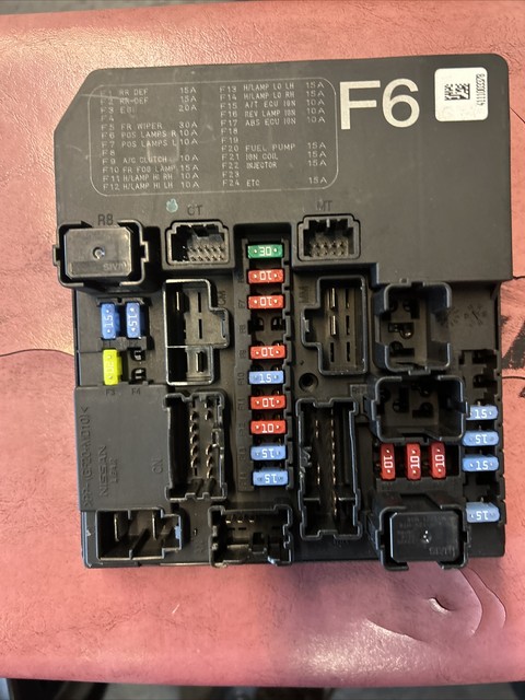 2013-2014 Nissan Juke OEM Power Suply Control Module IPDM 284B71TW1A ...