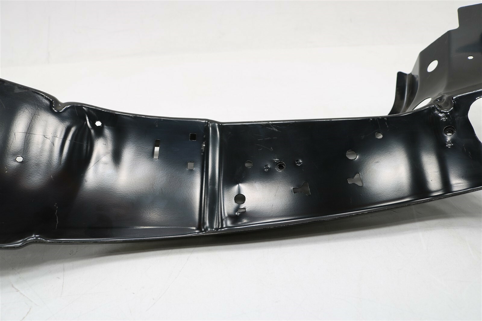 NEW OEM GM Rear Body D-Pillar Panel Left 25893161 Tahoe Yukon Suburban ...