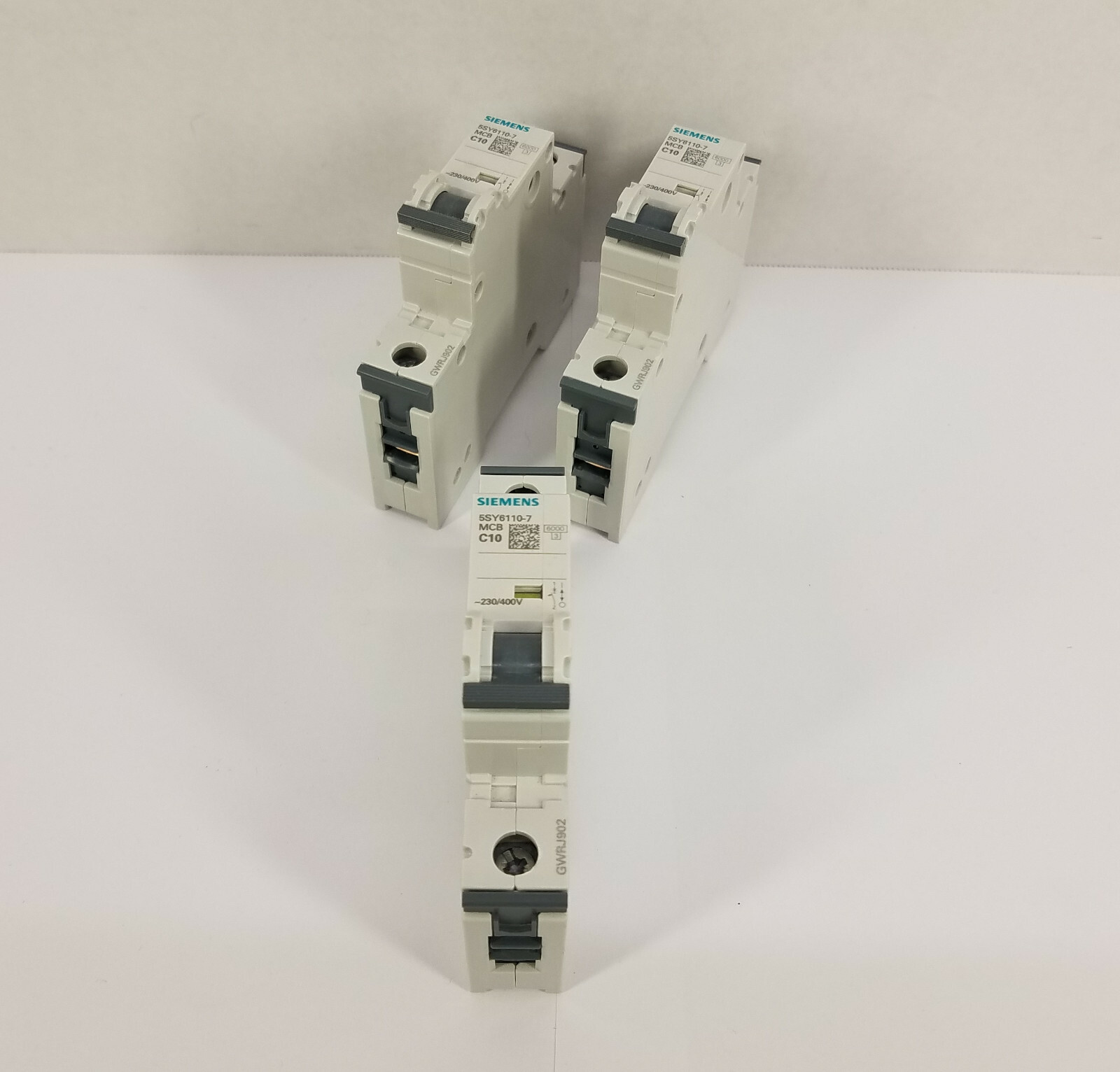 (3) Siemens 5SY6110-7 MCB C10 Miniature Circuit Breaker 230/400V, 1 ...