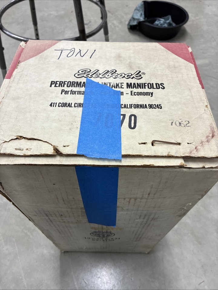 Brand New Edelbrock Victor Ram SBC Intake Manifold W/ Box Papers Chevy ...